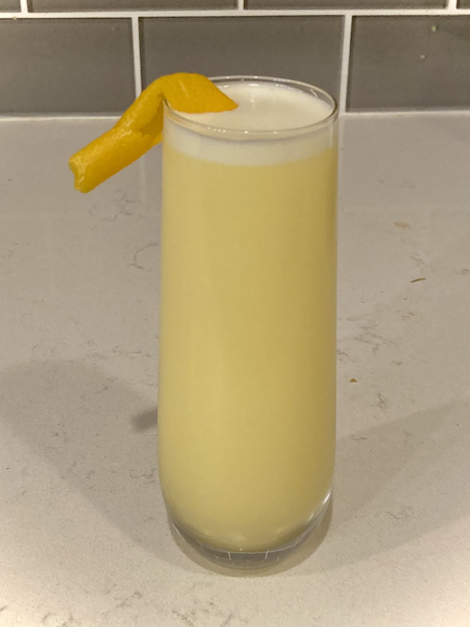 Royal Fizz – Burning Witch Cocktails